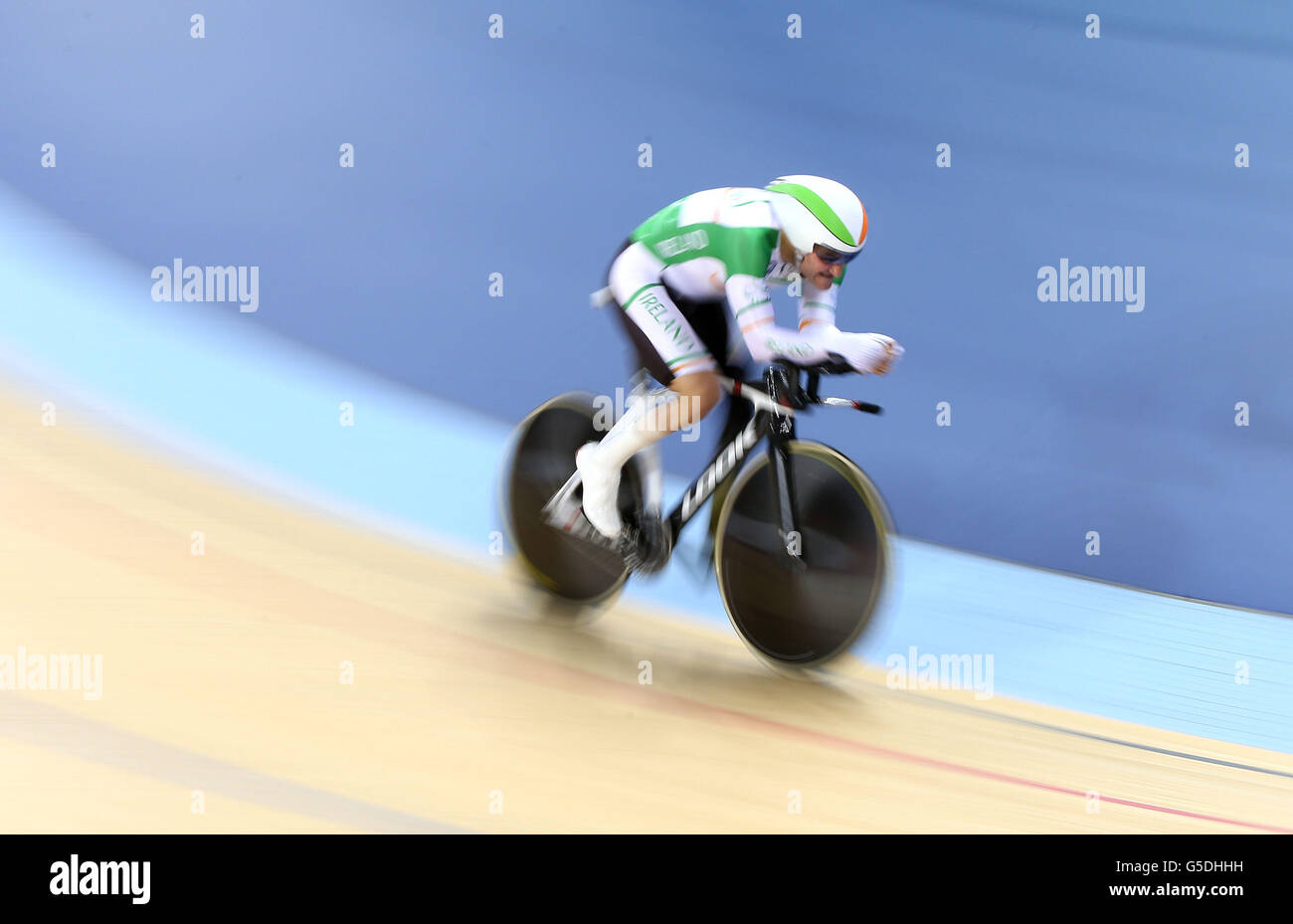 Paralympics cycling track hi-res stock photography and images - Alamy
