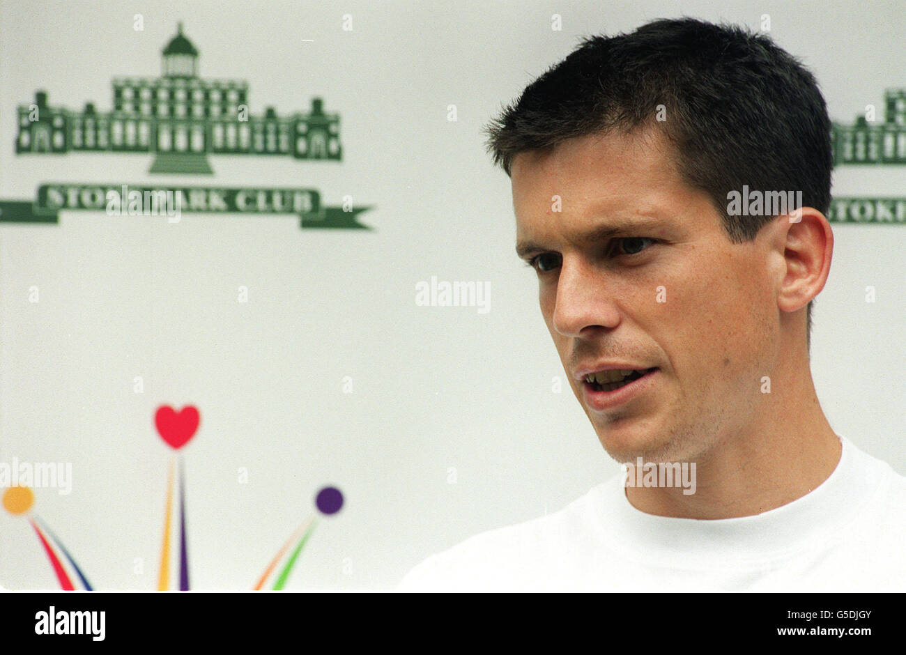 British number one tennis player tim henman photocall in wimbledon hi ...