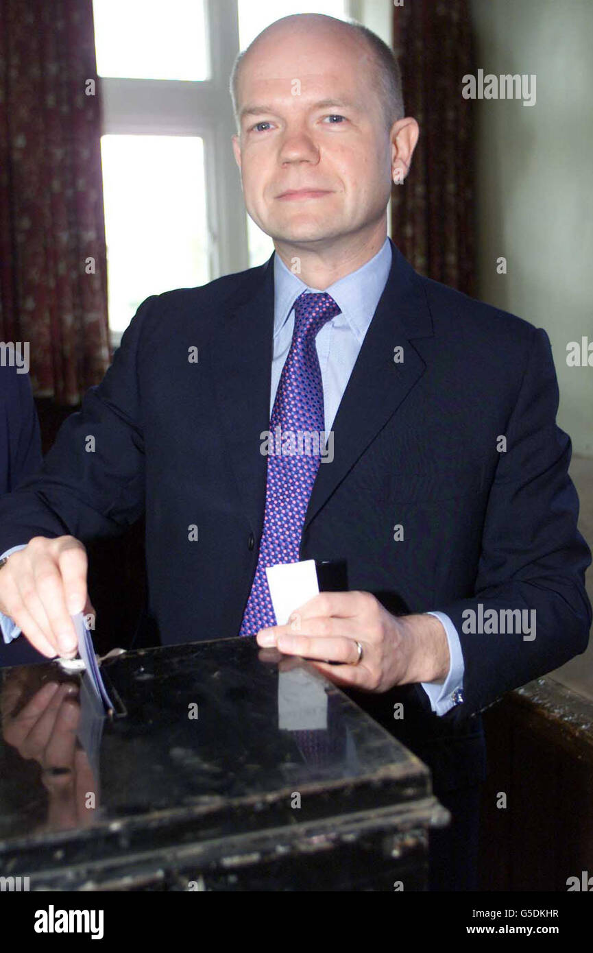 1997 general election labour victory hi-res stock photography and ...