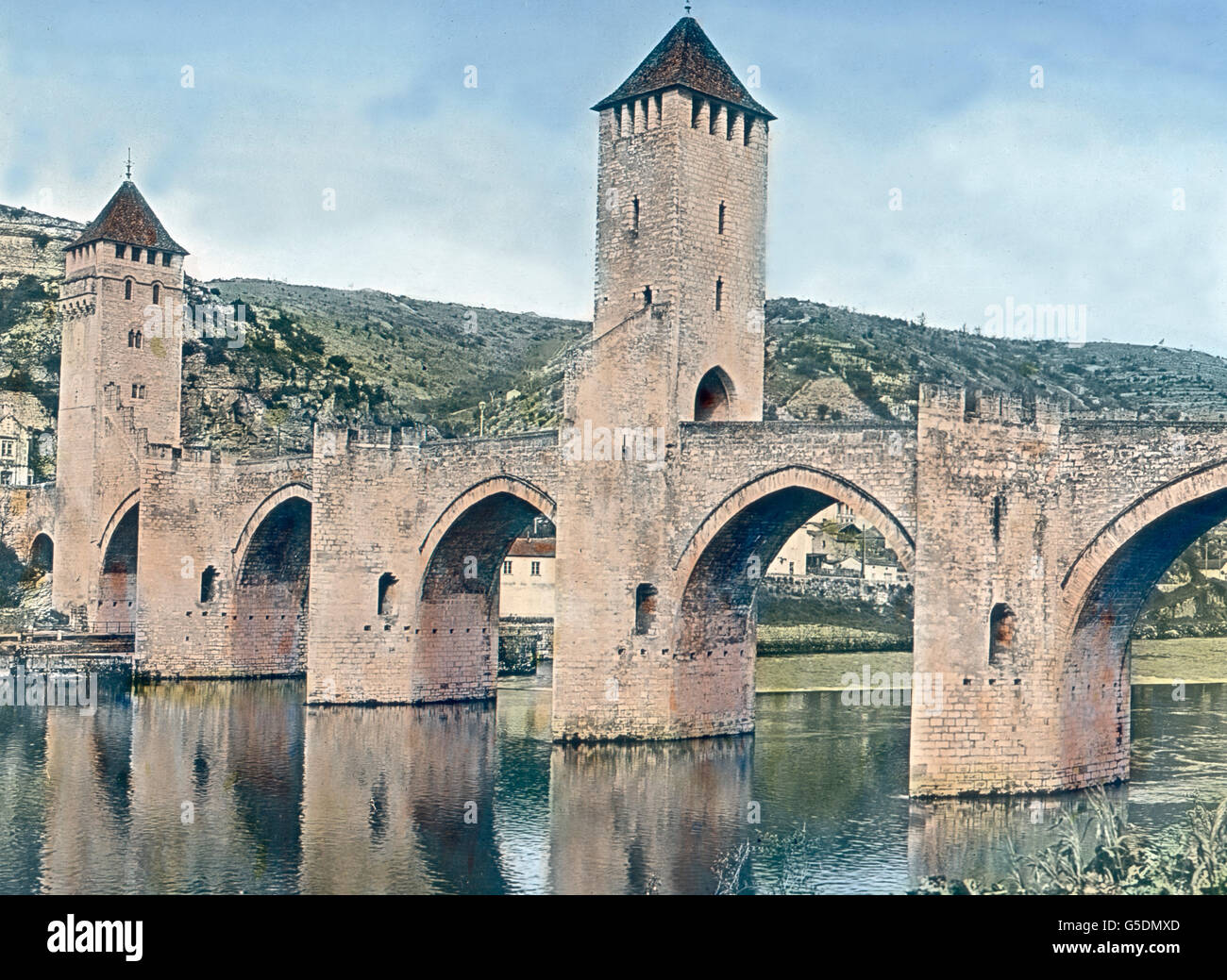 Die Pont Valentre in Cahors im Departement Lot. France, Cahors, Europe ...