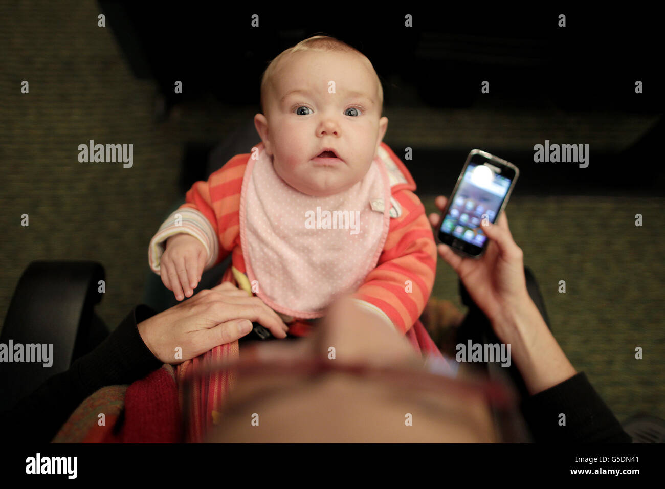 Citizen swearing in ceremony hi-res stock photography and images - Alamy