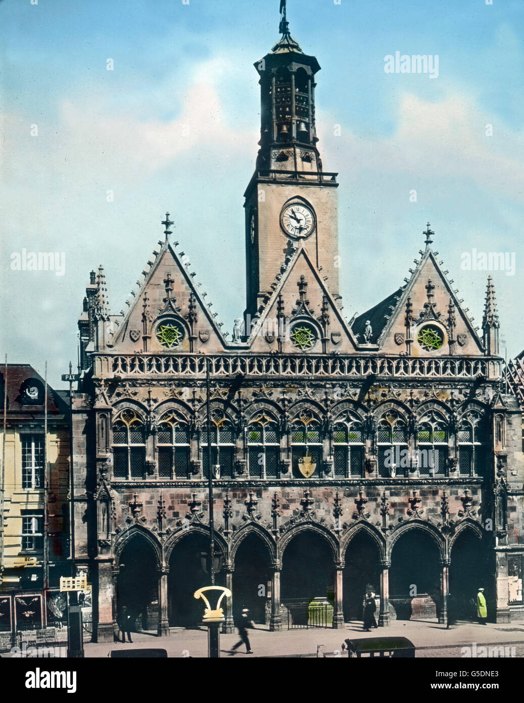 Saint quentin square hi-res stock photography and images - Alamy