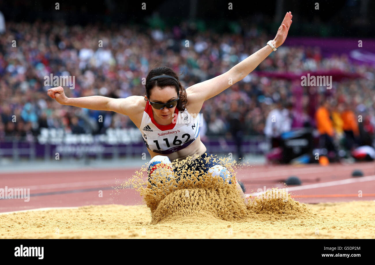 Long jump athlete paralympic hi-res stock photography and images - Alamy