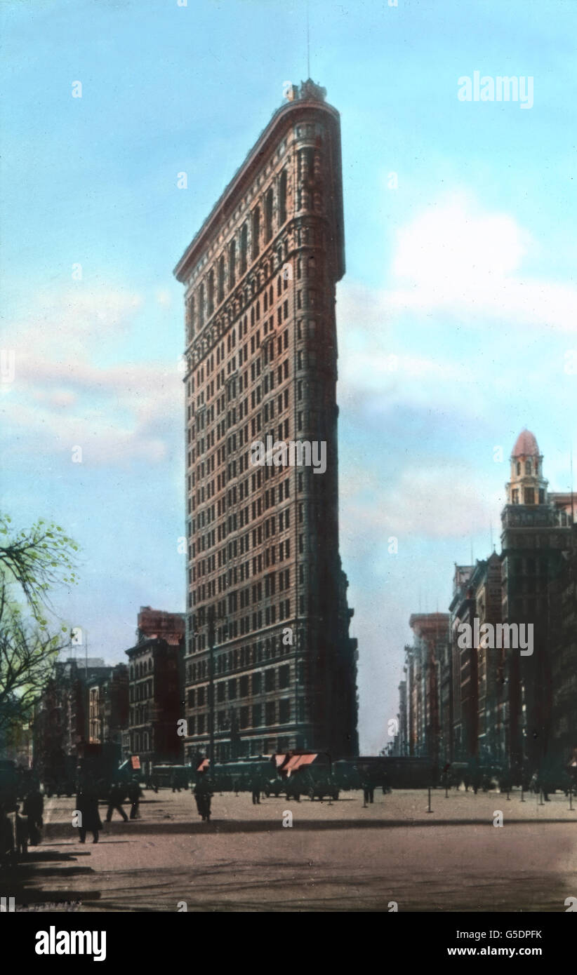 Das 1902 erbaute Flat Iron Building in New York. America, North, USA ...