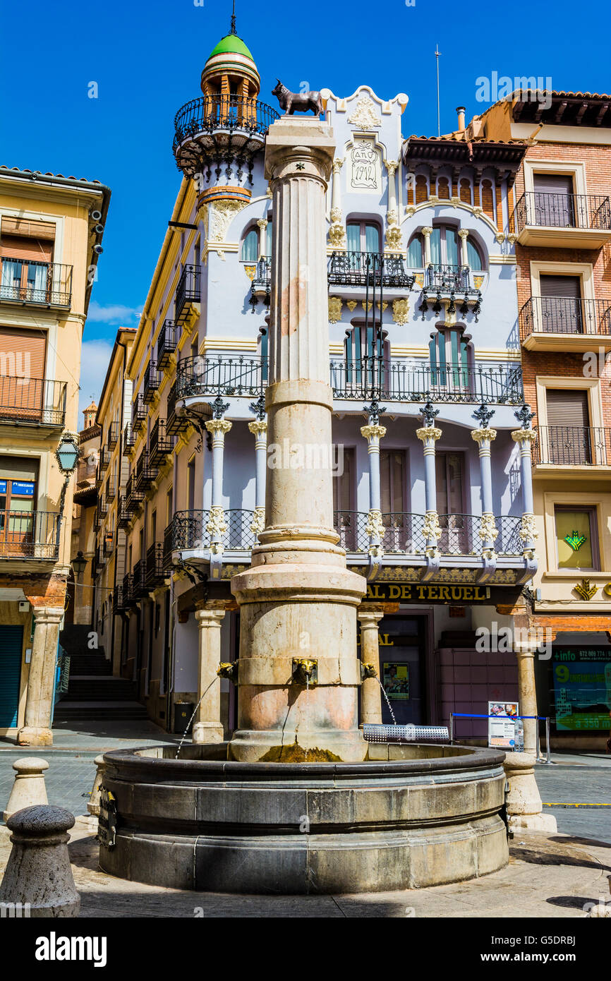 El torico sculpture hi-res stock photography and images - Alamy