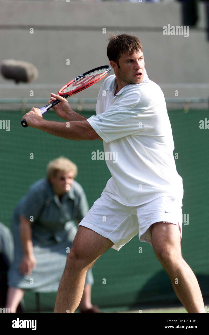 Great britains barry cowan in action against pete sampras hi-res stock ...
