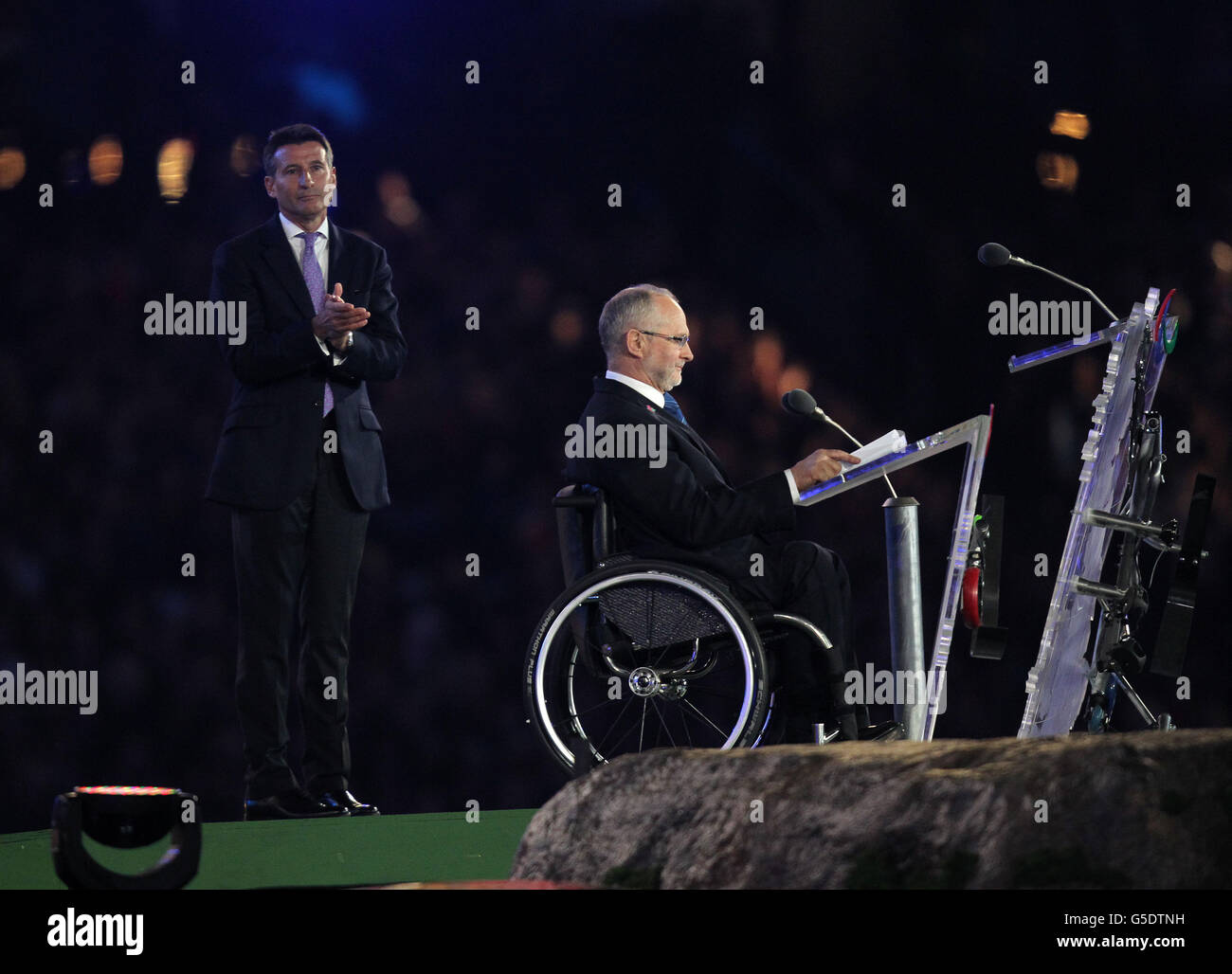Lord sebastian coe olympic ceremony hi-res stock photography and images ...