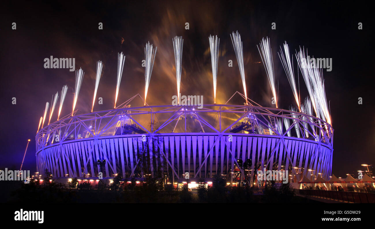 Fireworks explode over olympic stadium closing ceremony paralympics ...