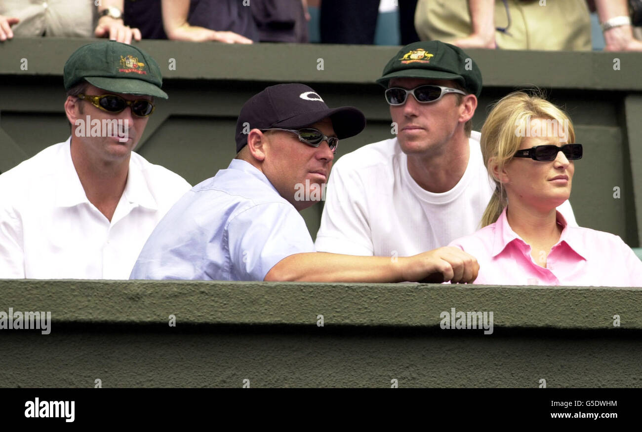 Australian cricket team members shane hi-res stock photography and ...