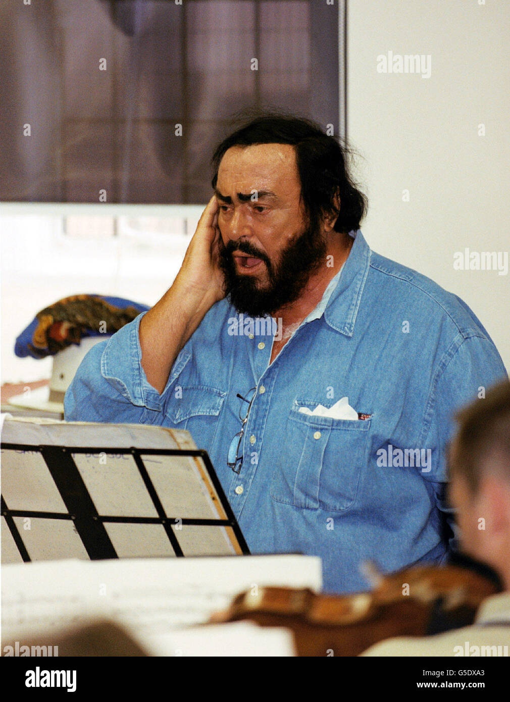 Italian Opera star Pavarotti rehearses for his show at Hyde Park in ...