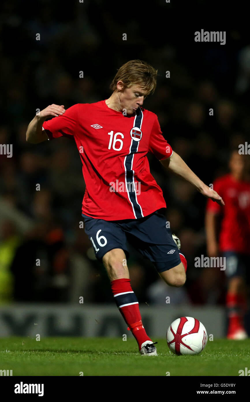 Soccer - UEFA European Under 21 Championship - Group Eight - England v ...