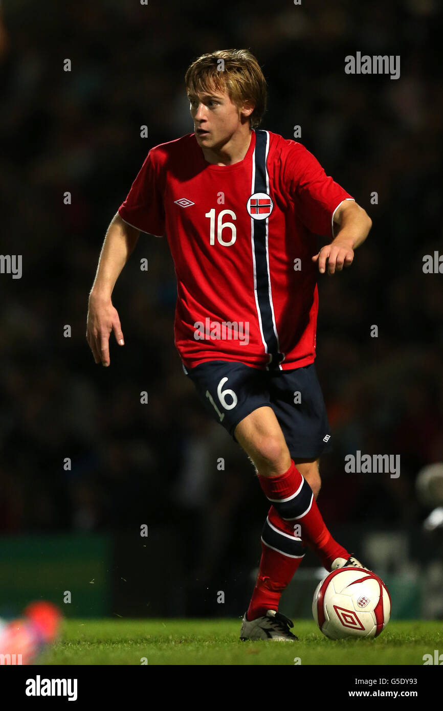 Soccer - UEFA European Under 21 Championship - Group Eight - England v ...