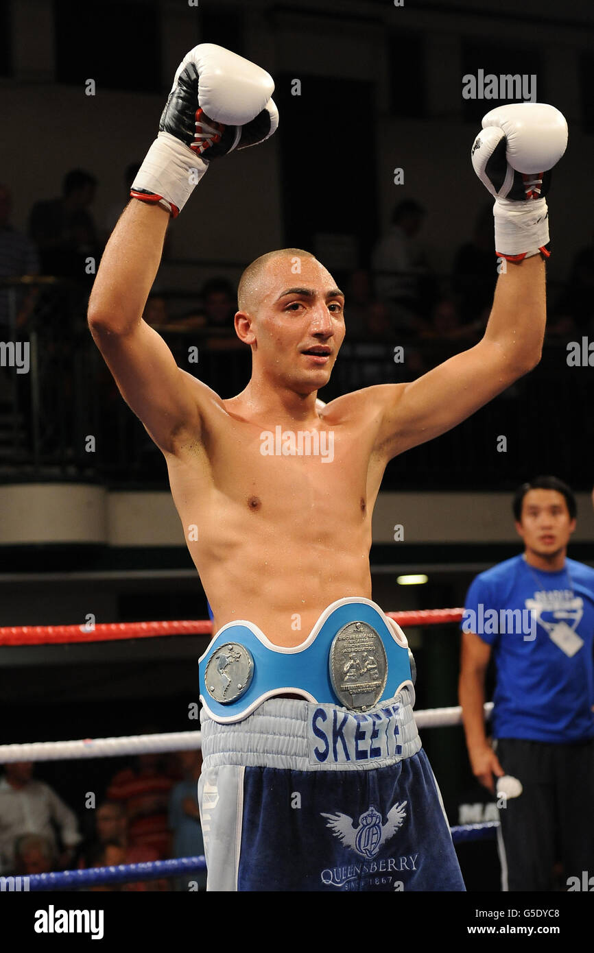 Southern area welterweight championsip hi-res stock photography and ...