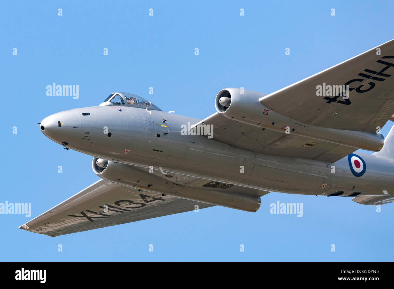 English Electric Canberra PR.9 G-OMHD operated by the Midair Squadron ...