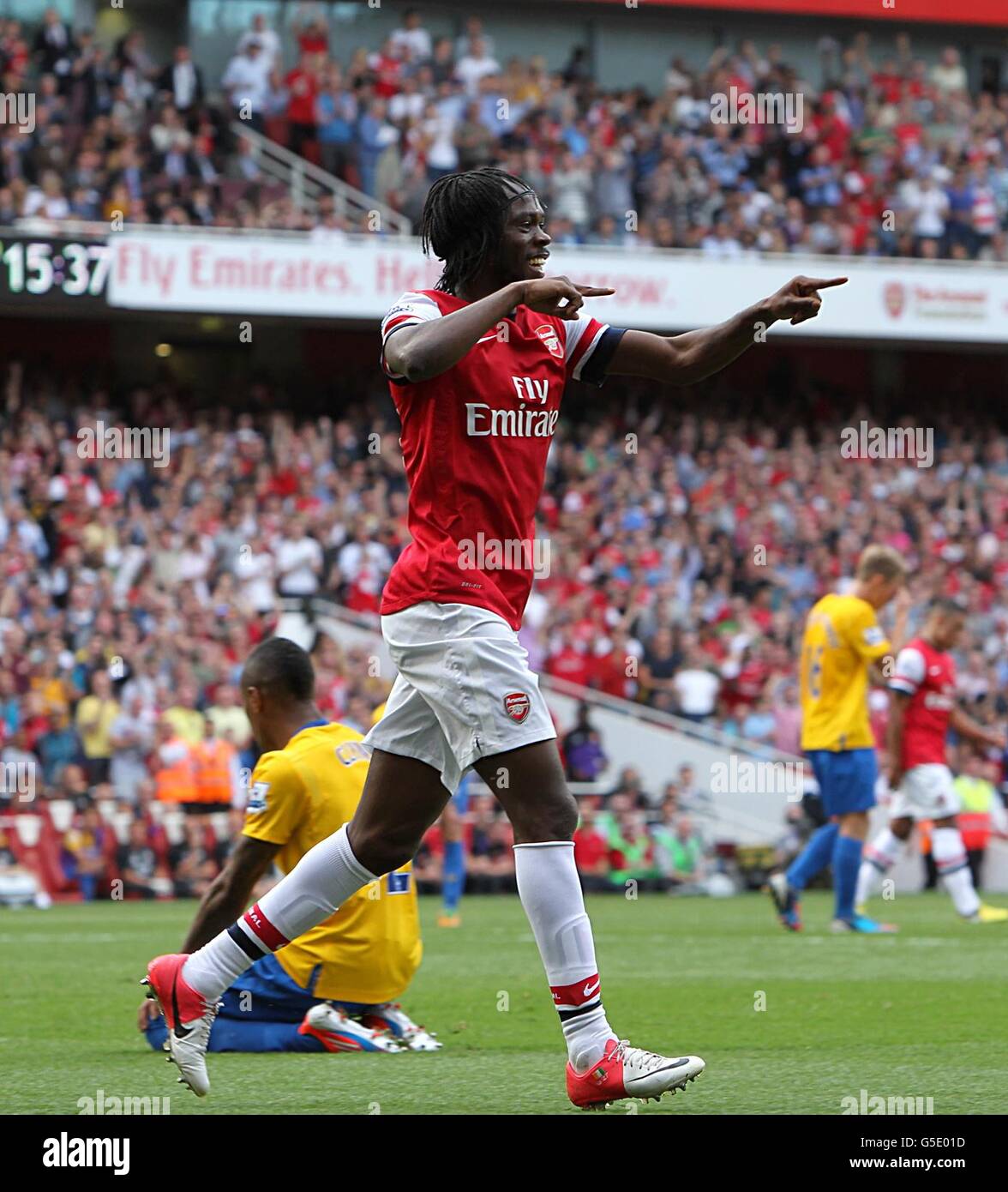 Arsenal's Gervinho celebrates scoring his team's third goal Stock Photo ...