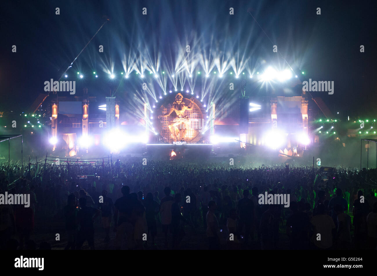 The biggest EDM festival in India Sunburn Goa at Vagator in December ...