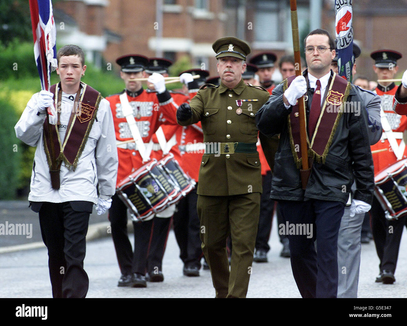 Members apprentice boys march through londonderry hi-res stock ...
