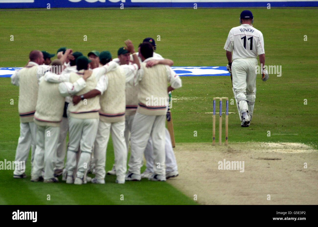 Cricket lancs trophy hi-res stock photography and images - Alamy