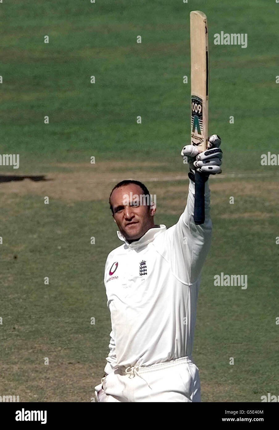 Sport cricket cheering mark butcher hi-res stock photography and images ...