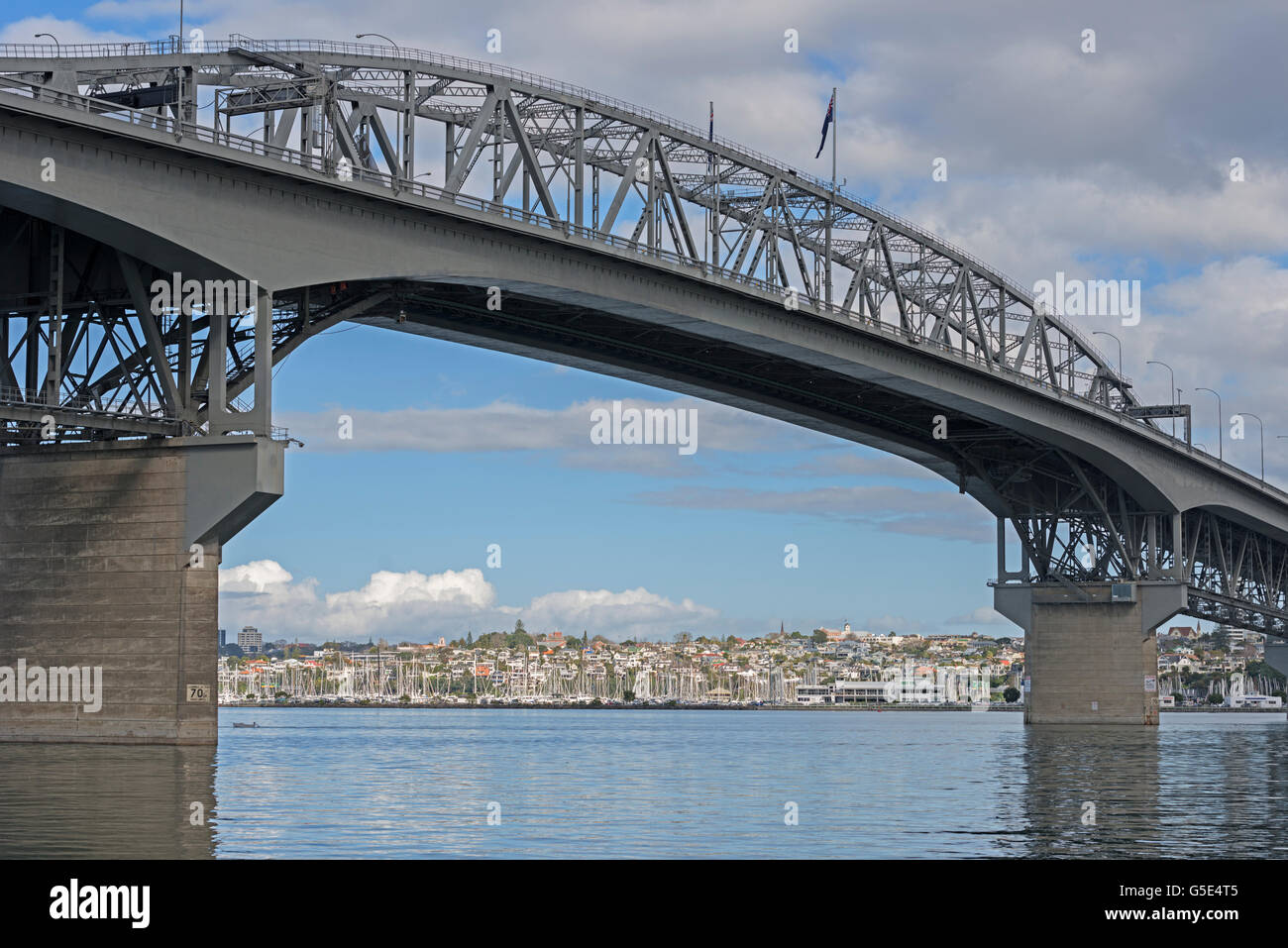 Harbour bridge auckland hi-res stock photography and images - Alamy