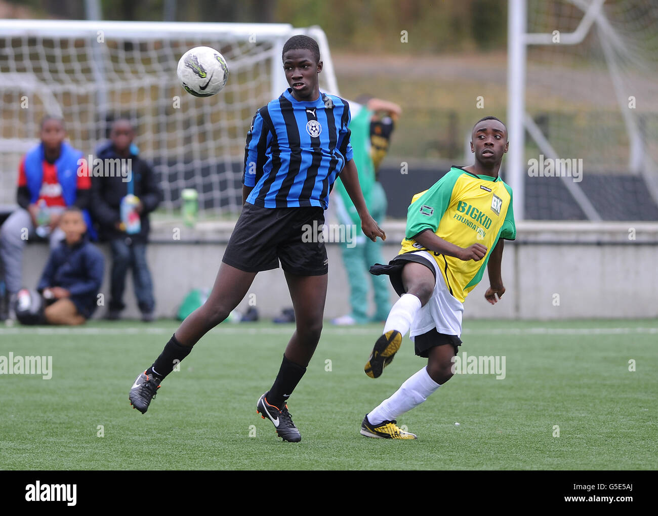 Soccer lambeth world cup final motspur park hi-res stock photography ...