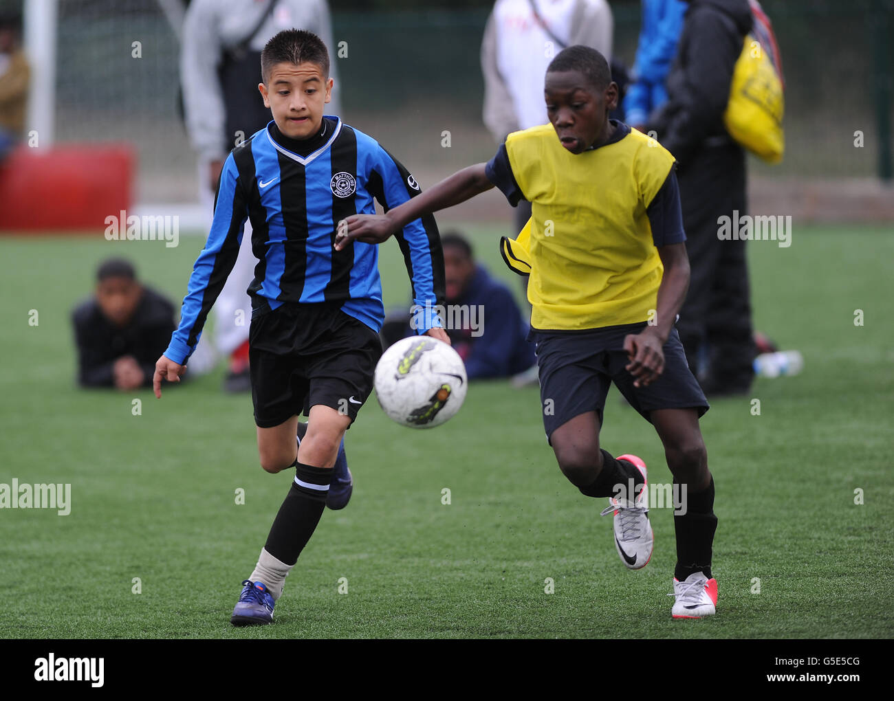 Soccer lambeth world cup final motspur park hi-res stock photography ...