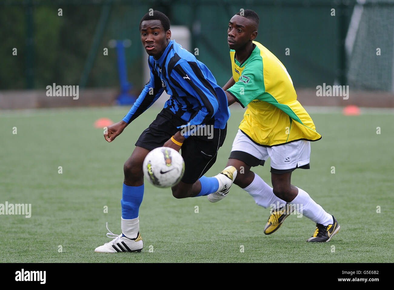 Soccer lambeth world cup final motspur park hi-res stock photography ...
