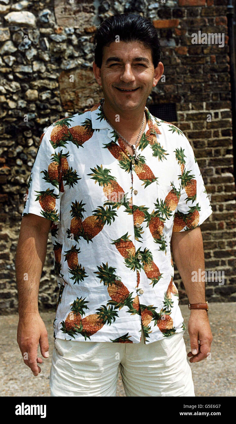 Eastenders actor john altman hi-res stock photography and images - Alamy