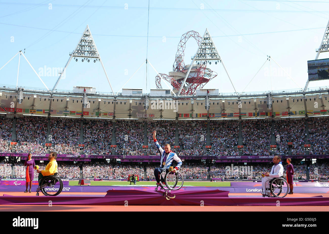 Silver medalist, Australia's Kurt Fearnley (left), Gold medalist Great ...