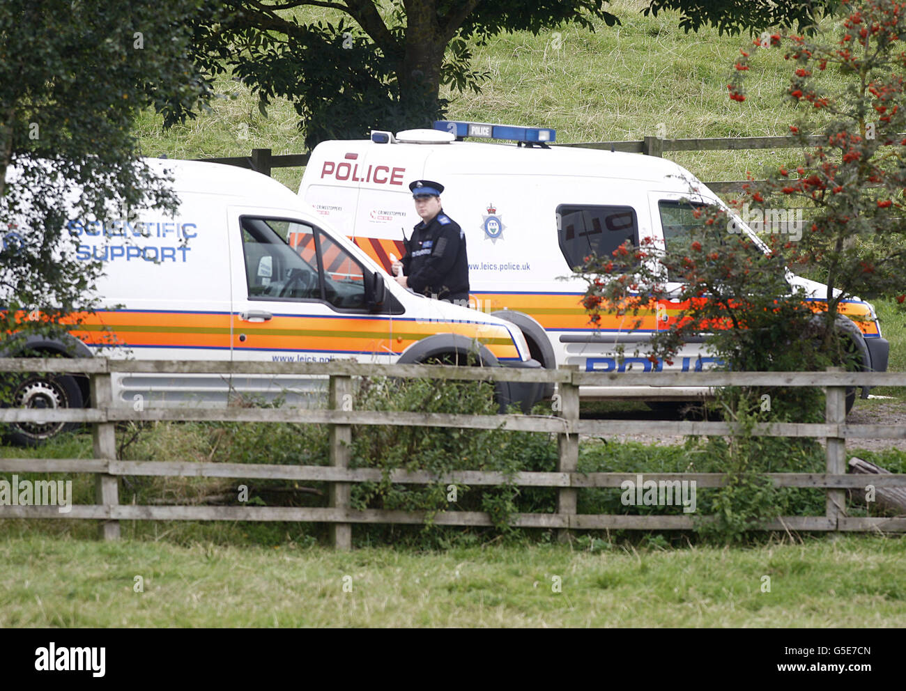 Defend shooting home hi-res stock photography and images - Alamy