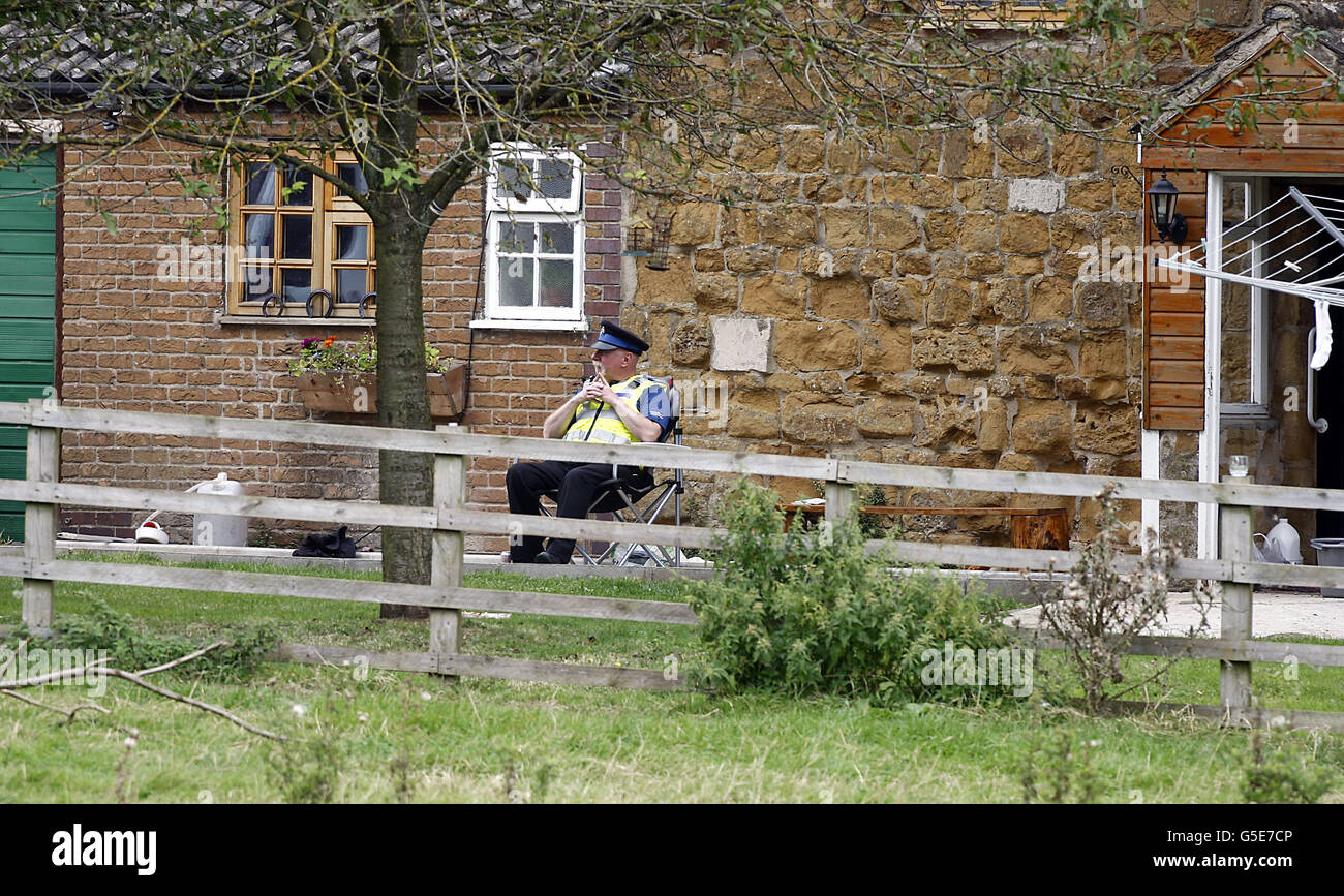 Defend shooting home hi-res stock photography and images - Alamy