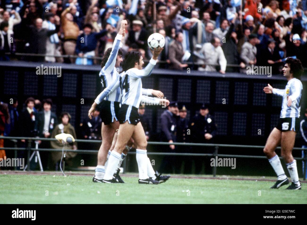 Soccer - World Cup Argentina 78 - Final - Argentina v Holland - Estadio ...