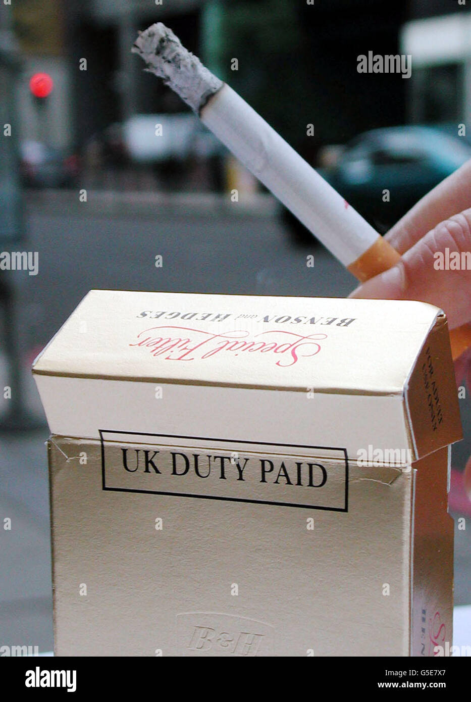 Tobacco packet hi-res stock photography and images - Alamy