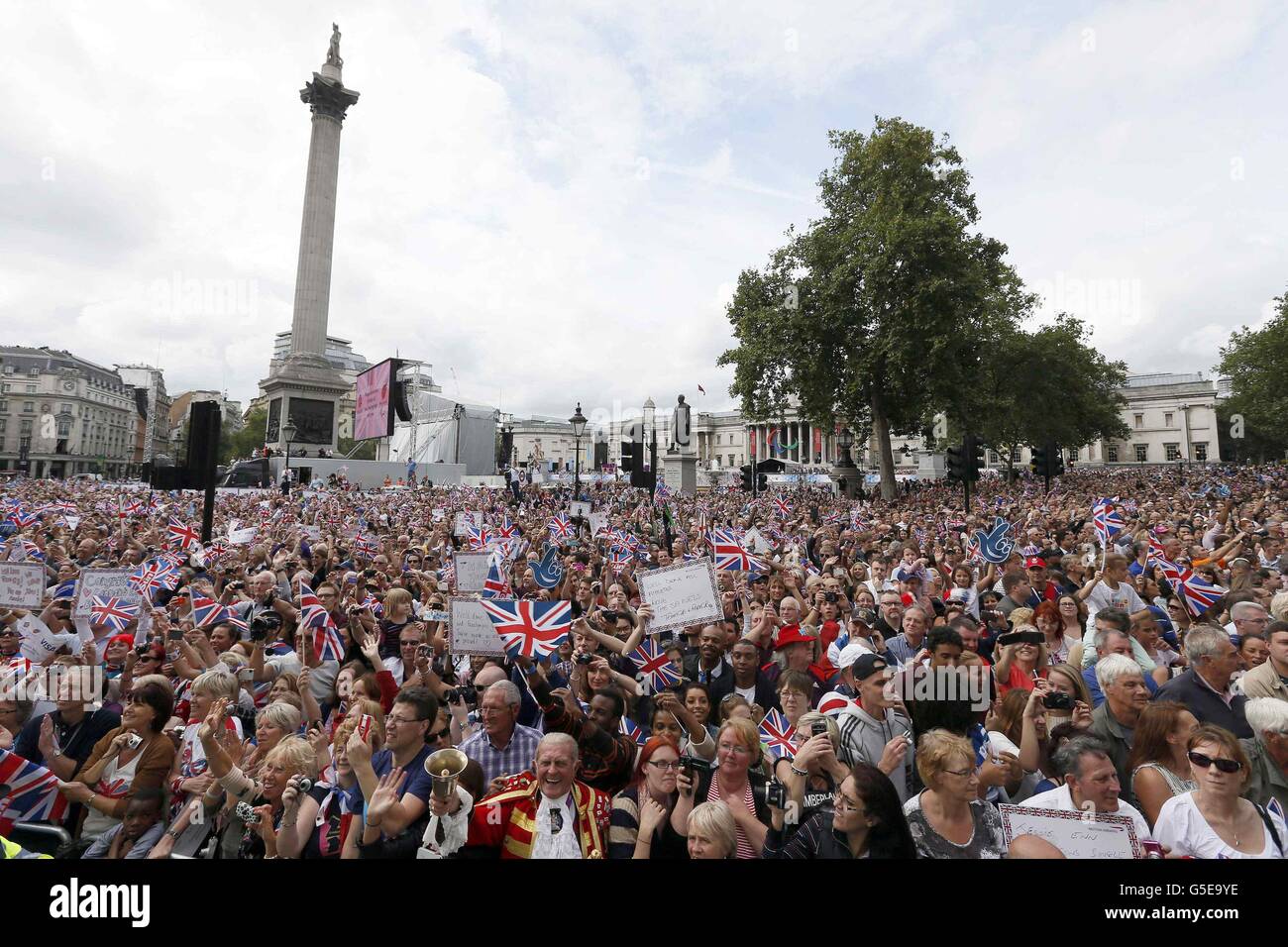 Olympic parade of nations hi-res stock photography and images - Alamy