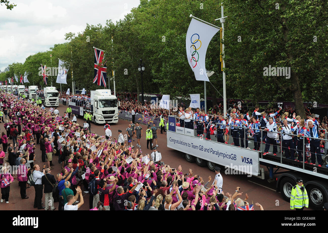 London Olympic Games - Athletes Victory Parade Stock Photo - Alamy