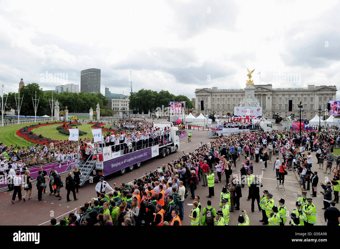 London Olympic Games - Athletes Victory Parade Stock Photo - Alamy