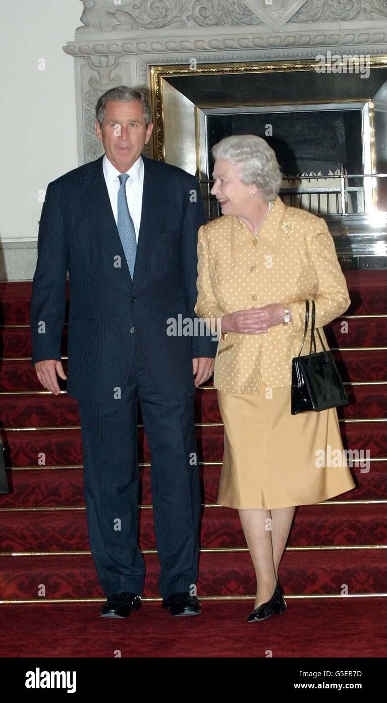 America's president bush with britain's queen elizabeth ii at ...