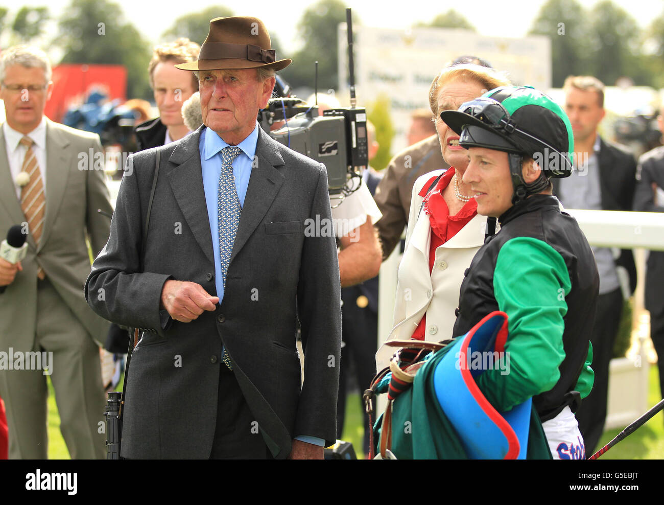 Eddie ahern doncaster racecourse hi-res stock photography and images ...