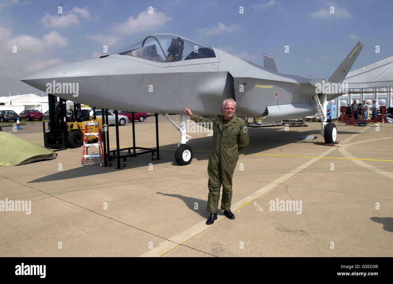 Actor David Jason with mock-up of the Lockheed Joint Strike Fighter ...