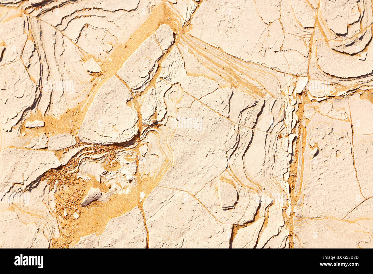 old desert and the abstract cracked sand texture in oman rub al khali ...