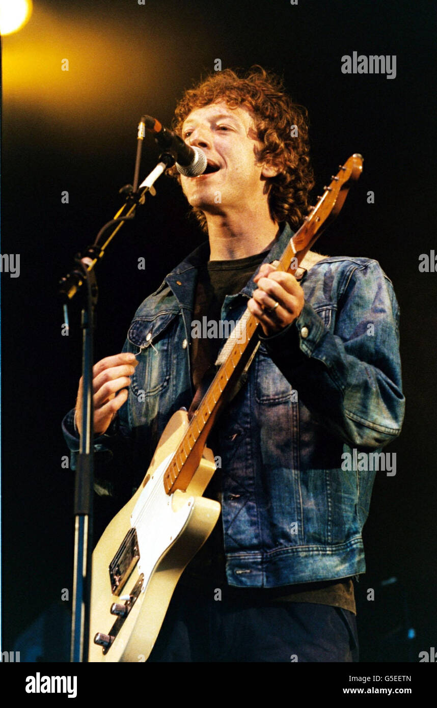 Lead singer cast hi-res stock photography and images - Alamy