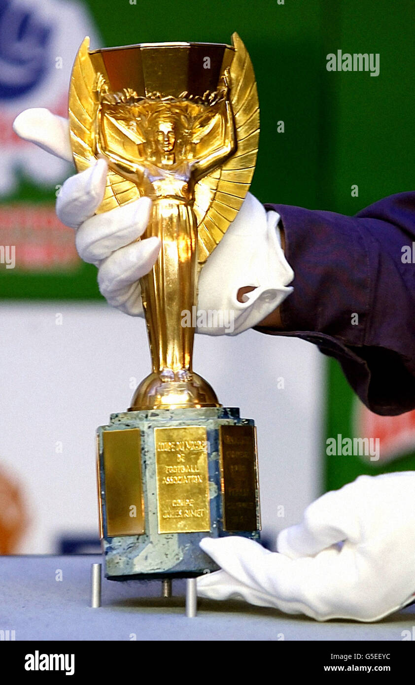 The replica of the Jules Rimet trophy arrives at the National Football ...
