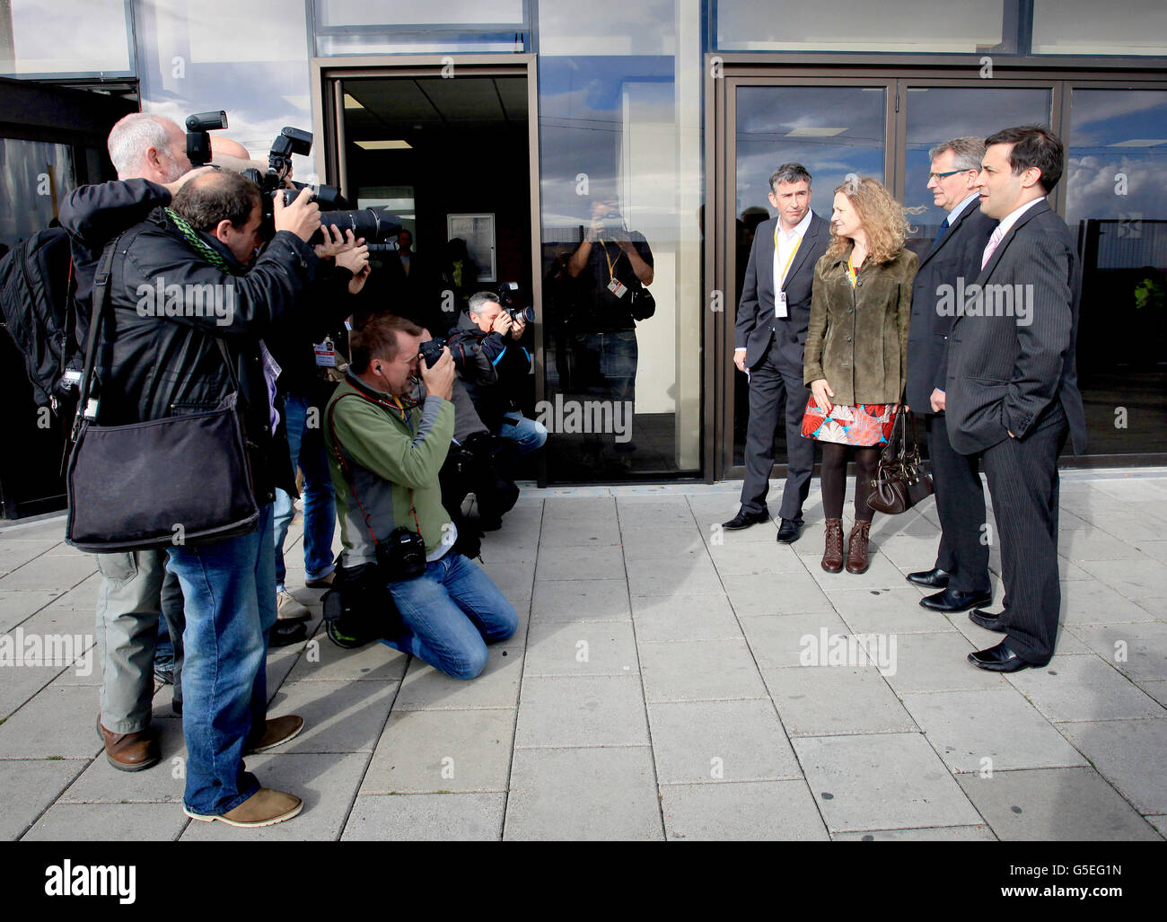 Left to right professor brian cathcart hi-res stock photography and ...