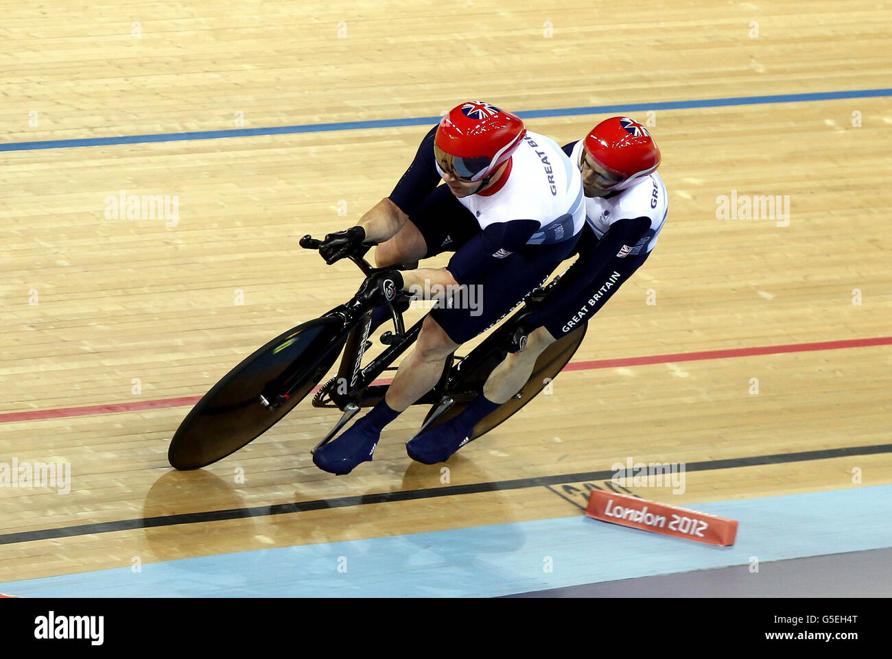 Great Britain's Neil Fachie and Barney Storey on their way to gold in ...