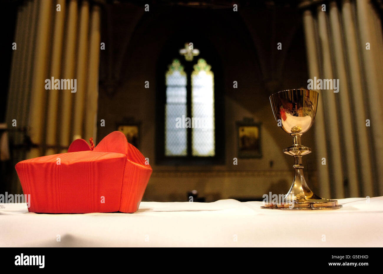 Cardinal Winning Funeral Stock Photo - Alamy