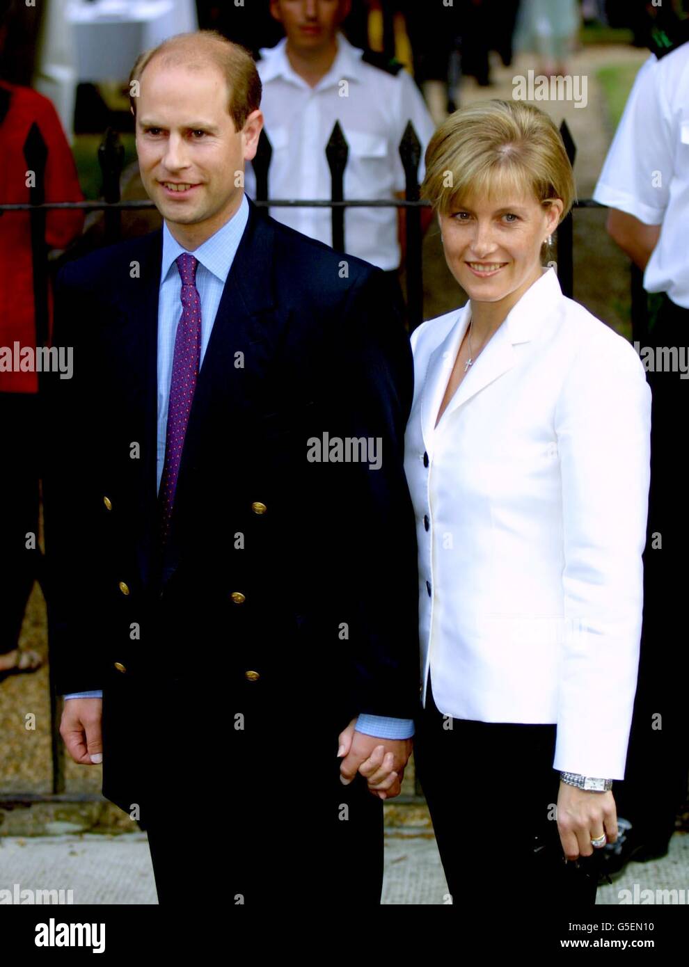 Summer garden party hosted hi-res stock photography and images - Alamy