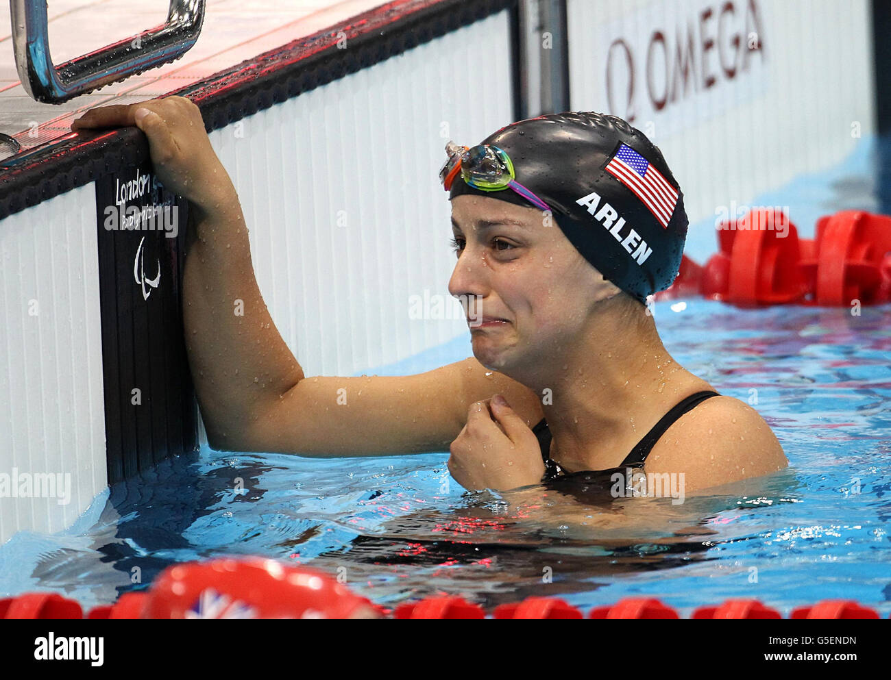 USA's Victoria Arlen celebrates winning gold in the Women's 100m ...