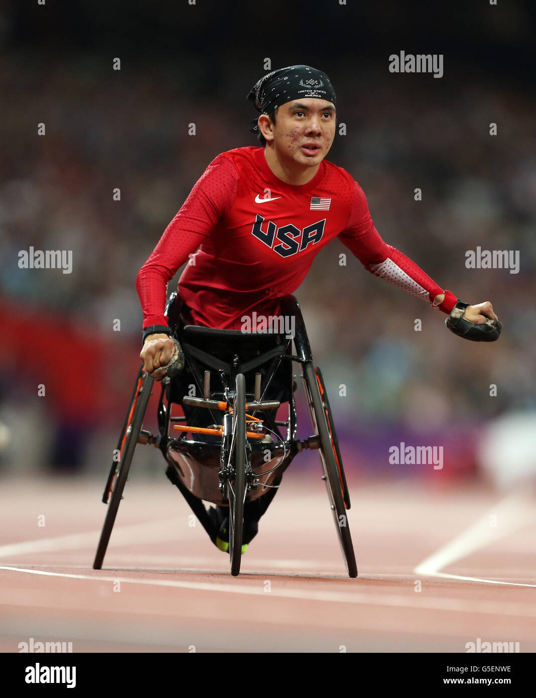 USA's Raymond Martin celebrates winning Gold in the Men's 200m - T52 at ...