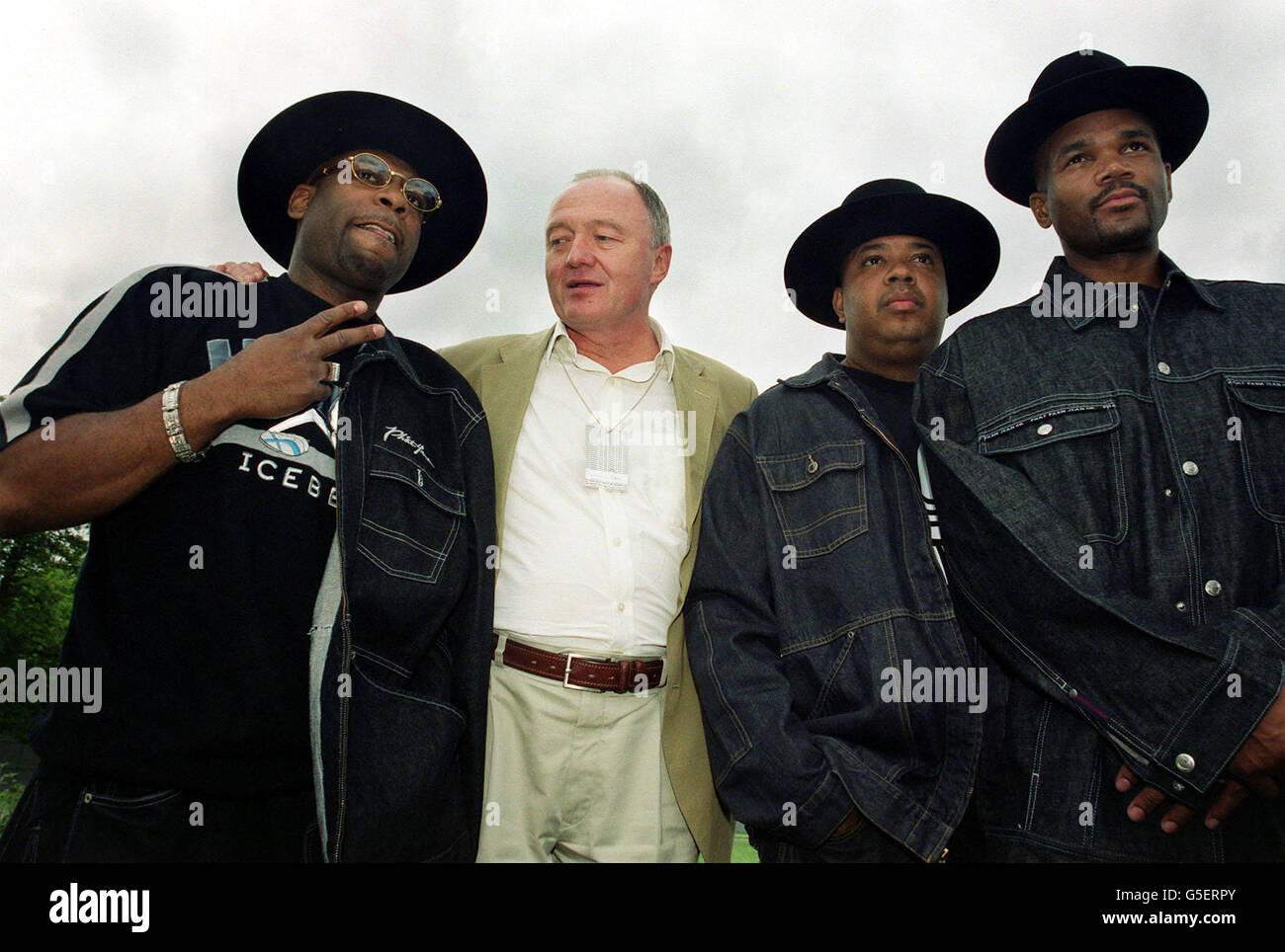 10 year old rapper hi-res stock photography and images - Alamy