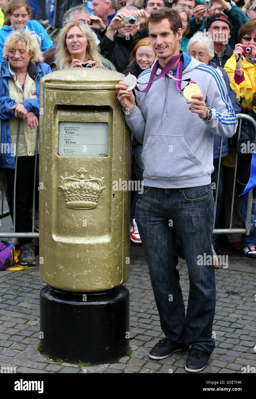 Andy murrays gold post box hi-res stock photography and images - Alamy